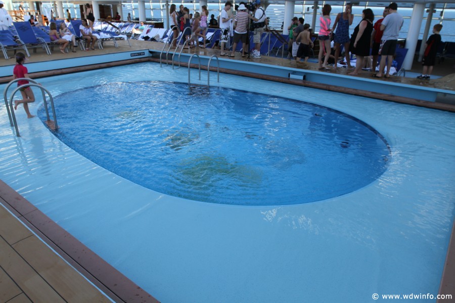 Goofy-Pool-002 | The DIS Disney Discussion Forums - DISboards.com